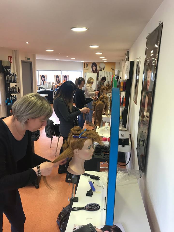 Formation Chignons par Pivot Point chez Ascolex Cosmetics - ASCOLEX